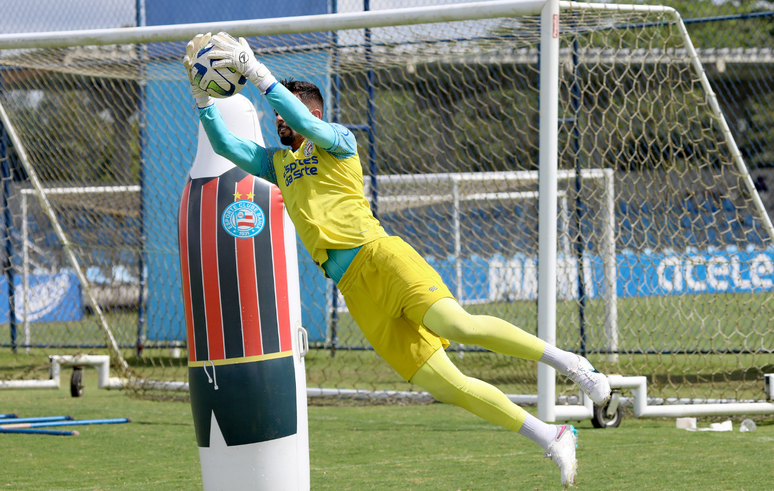 Bahia oficializa contratação do goleiro Marcos Felipe