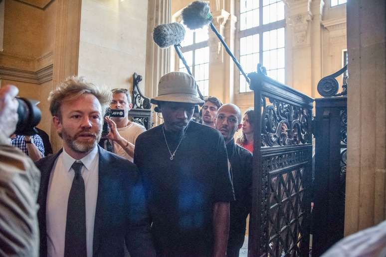 Rapper francês é condenado a 12 anos de prisão por assassinato