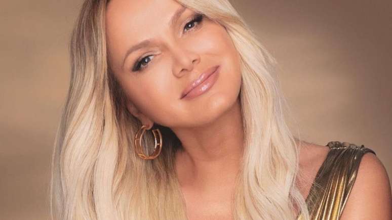Eliana Para A Web Com Ensaio Seminu Pra Desejar Bons Sonhos