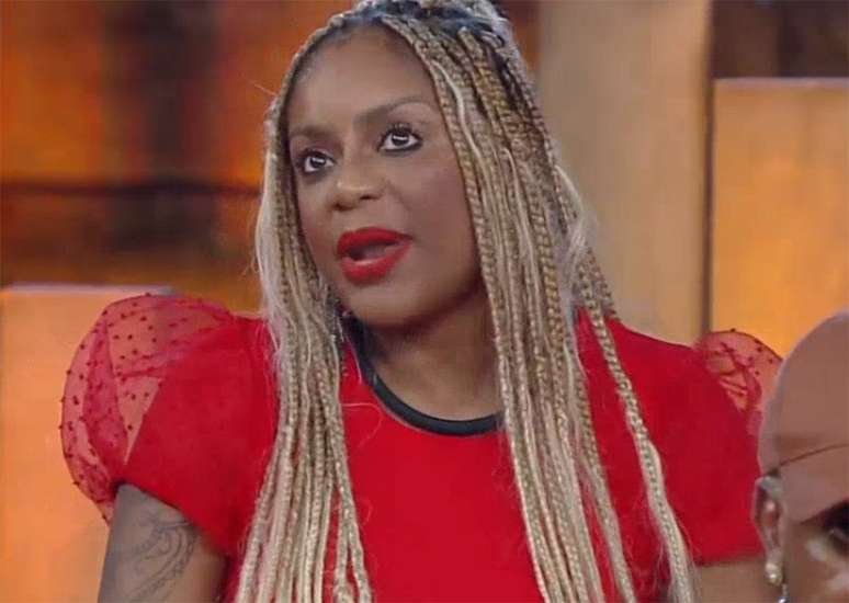 Cariúcha é dispensada de sua agência após atitudes em "A Fazenda 15"