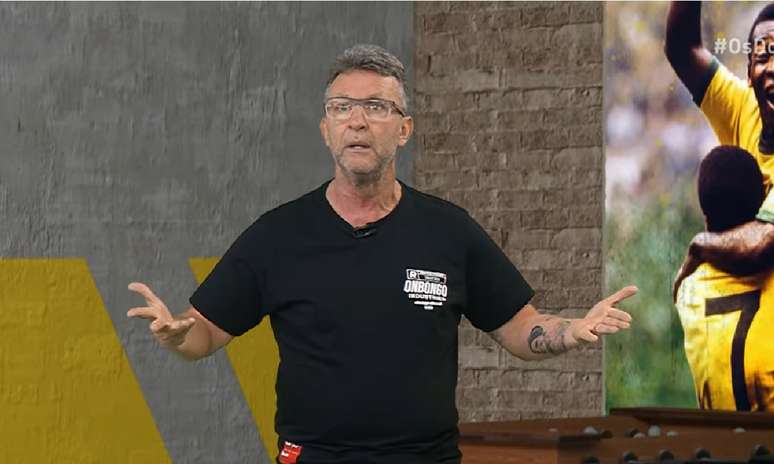 Craque Neto diz que torcida deveria jogar algo pior em Neymar e detona ... Craque Neto diz que torcida deveria jogar algo pior em Neymar e detona ...