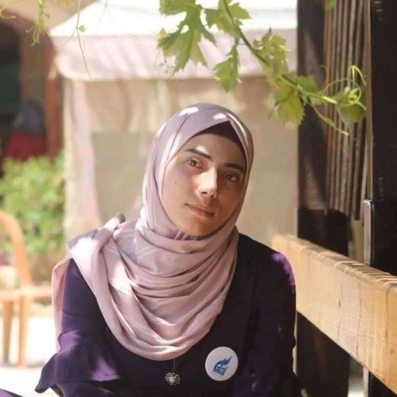Guerra Israel-Hamas: escritora palestina de 32 anos é morta durante bombardeio em Gaza