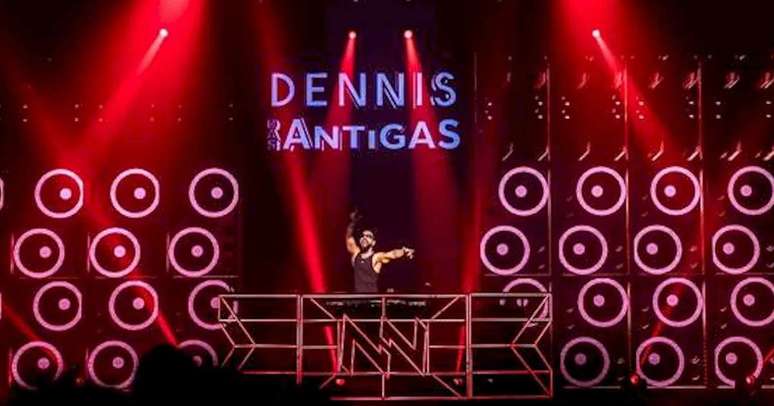 Dennis apresenta a primeira edição da label 'Dennis das Antigas' no Rio