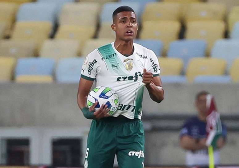 De volta ao Palmeiras, Vanderlan comemora chance na Seleção