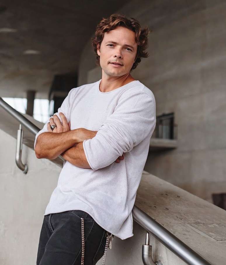 Ex-Malhação vende frango e marmitas em Copacabana: "Está apertado para ...