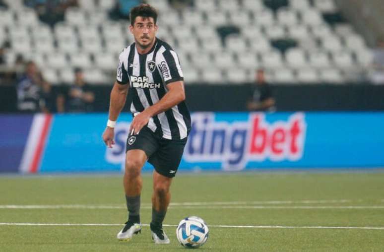 Gabriel Pires rescinde com o Benfica e acerta com o Fluminense