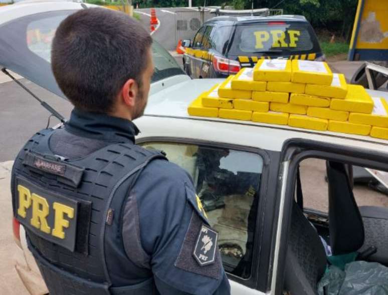 Traficante é preso com mais de 20 kg de cocaína em Porto Alegre