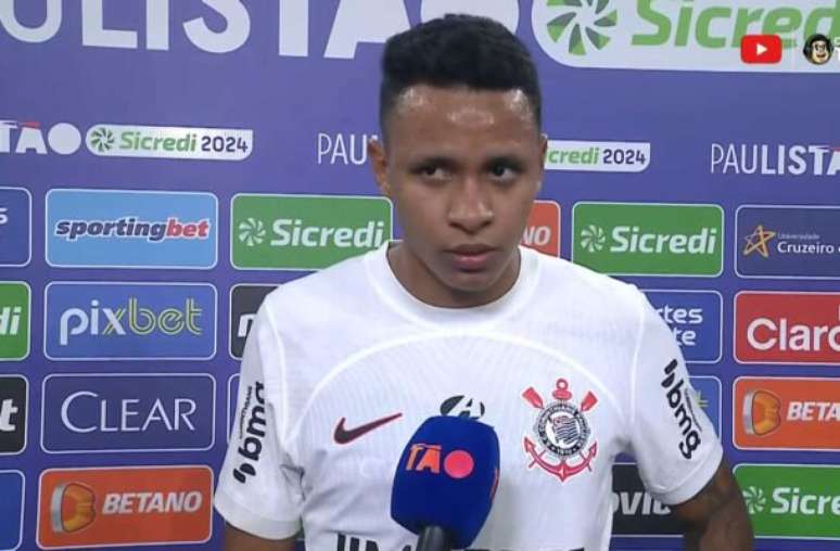 Arthur Sousa faz primeiro gol como profissional e pede melhora no Corinthians