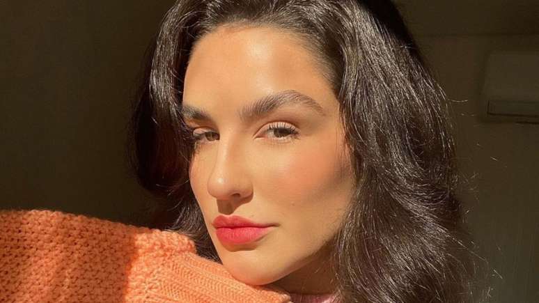 Kéfera revela requisito para se envolver com um homem: 'Forte'