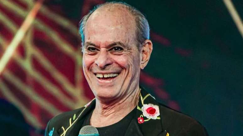 Saiba o real estado de saúde de Ney Matogrosso após internação