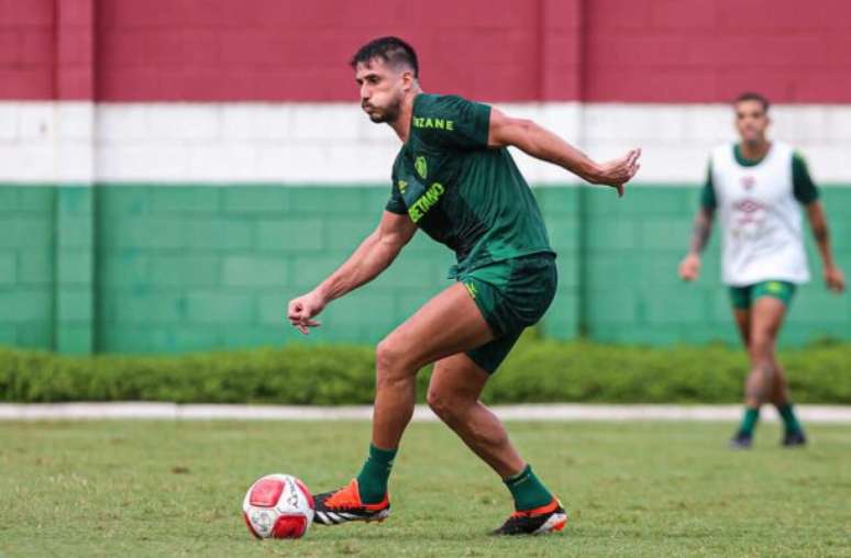 Gabriel Pires volta a treinar e pode ser 'reforço' no Fluminense