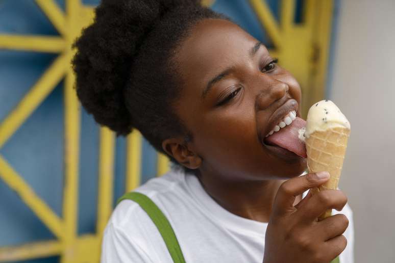 Alimentos que deixam os dentes mais sensíveis Alimentos que deixam os dentes mais sensíveis