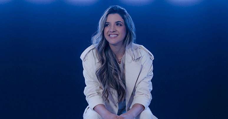 Fernanda Tomadon anuncia novo projeto musical na música gospel