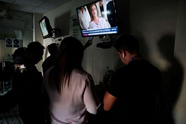 3 chaves para entender o 'caso dos Rolex' que levou a buscas na casa da presidente do Peru