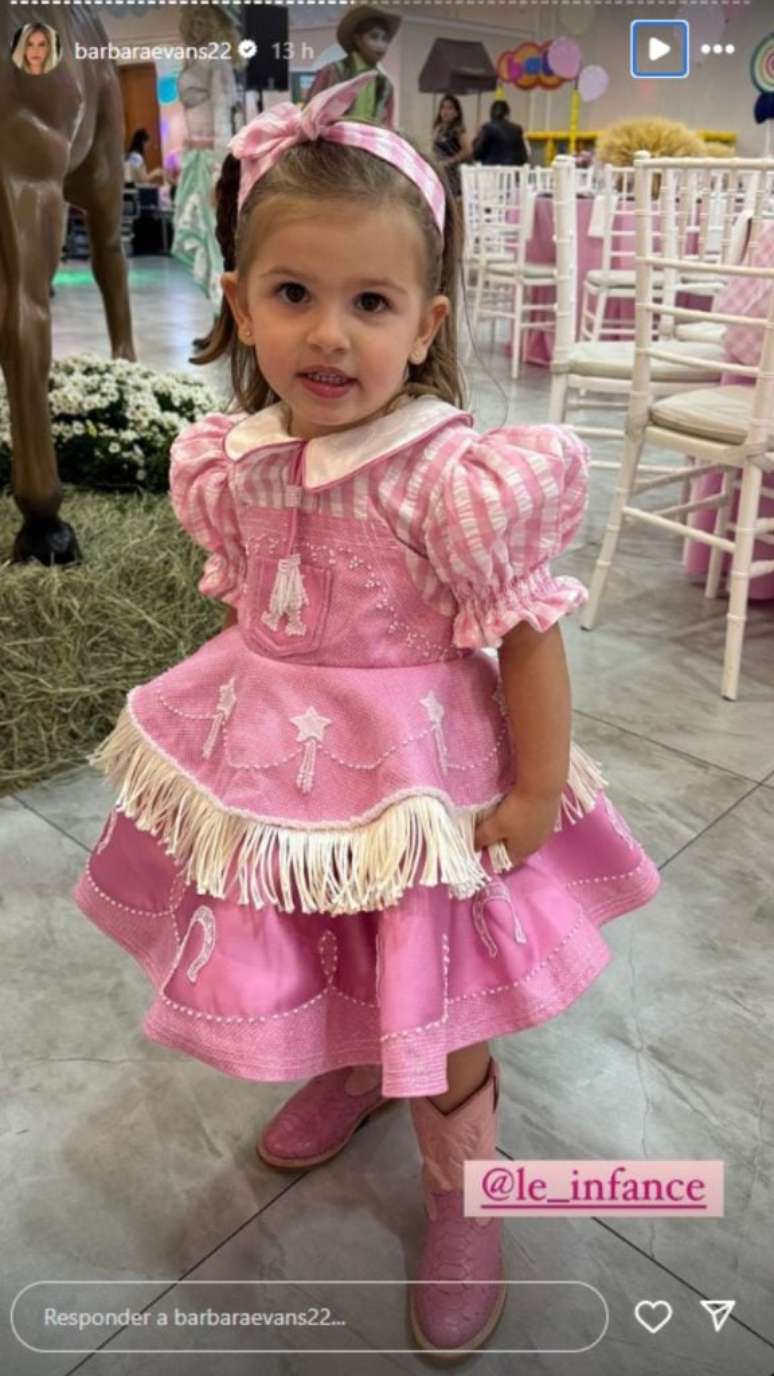 Bárbara Evans encanta ao mostrar detalhes da festa de 2 anos da filha ...