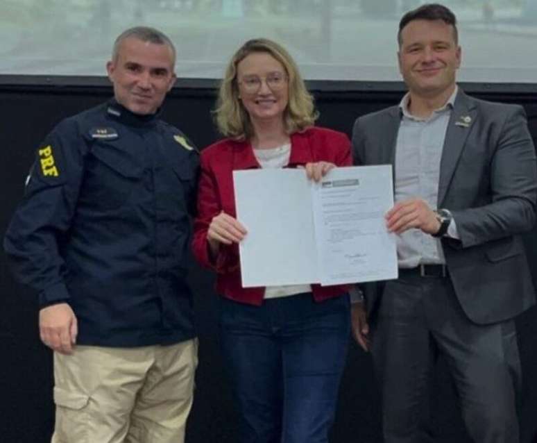 PRF RS recebe emenda de R$ 350 mil da Deputada Maria do Rosário para ...
