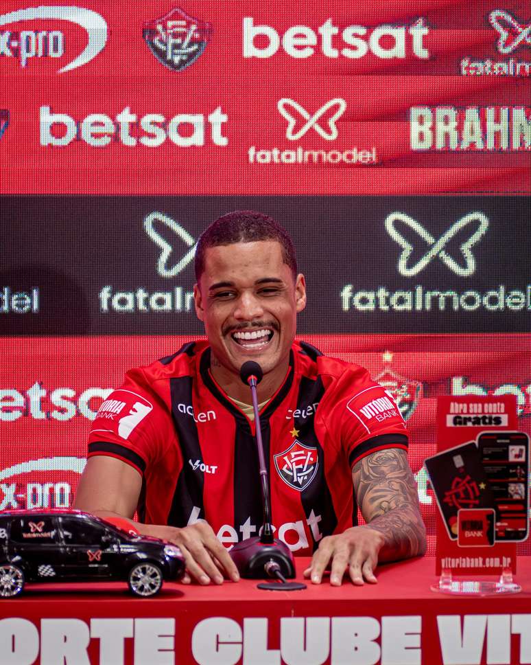 Janderson destaca o papel da torcida em decisão de acertar com o Vitória: "Eu vi uma torcida ...