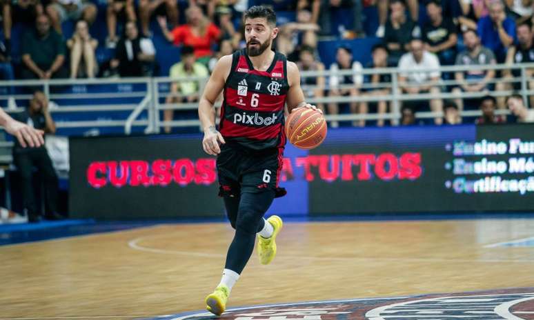 Flamengo bate o Fortaleza e se garante na semifinal do NBB