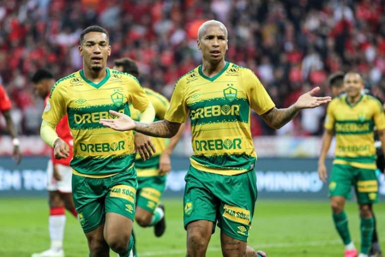 Deyverson no Corinthians? Relembre as polêmicas que envolvem o jogador ... Deyverson no Corinthians? Relembre as polêmicas que envolvem o jogador ...