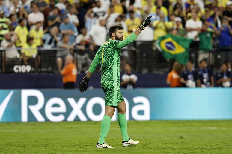 Atuações ENM: Alisson defende pênalti, mas Brasil é eliminado da Copa ...