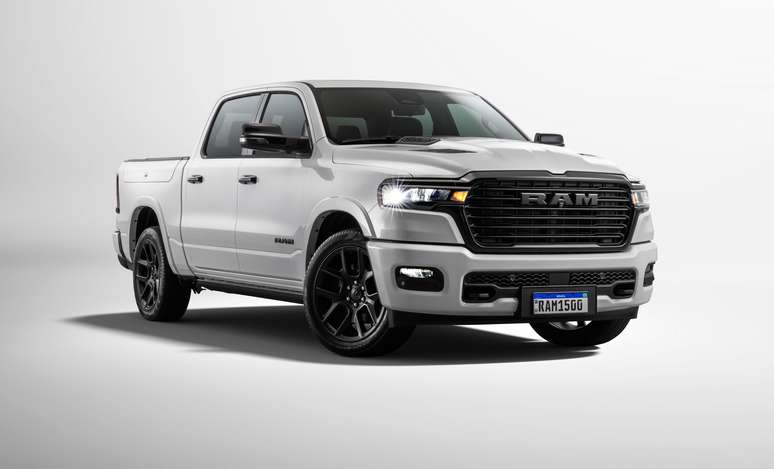 Picape Ram 1500 ganha novo visual e motor de 426 cv na linha 2025