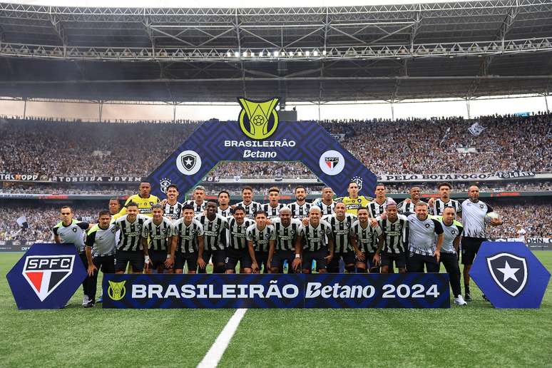 Botafogo bate o São Paulo e é campeão brasileiro após 29 anos