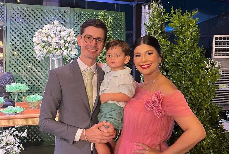 'Menos Luiza, que está no Canadá': mulher do meme está grávida do ...