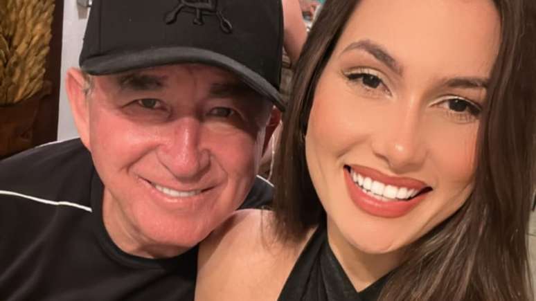 Amado Batista vai casar? Mistério envolve casamento relâmpago com jovem de 23 anos
