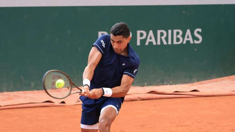 Thiago Monteiro perde na estreia e é eliminado em Roland-Garros