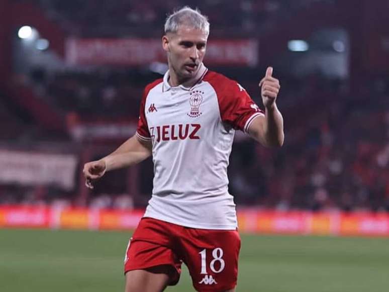 Huracán dá resposta oficial ao Santos sobre a venda de Matko Miljevic