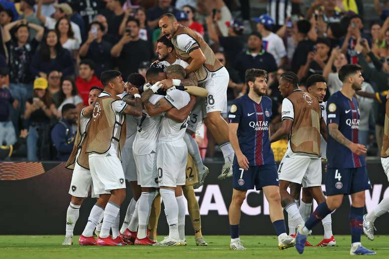 Botafogo vence o PSG no Mundial de Clubes