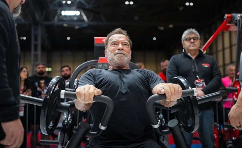 Arnold Schwarzenegger recomenda essa quantidade de proteína por dia para ganhar massa muscular e ...
