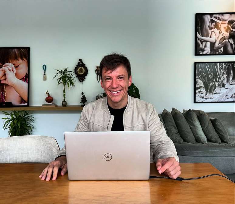 Ex-repórter do 'Mais Você' revela namoro com Preta Gil e surpreende fãs