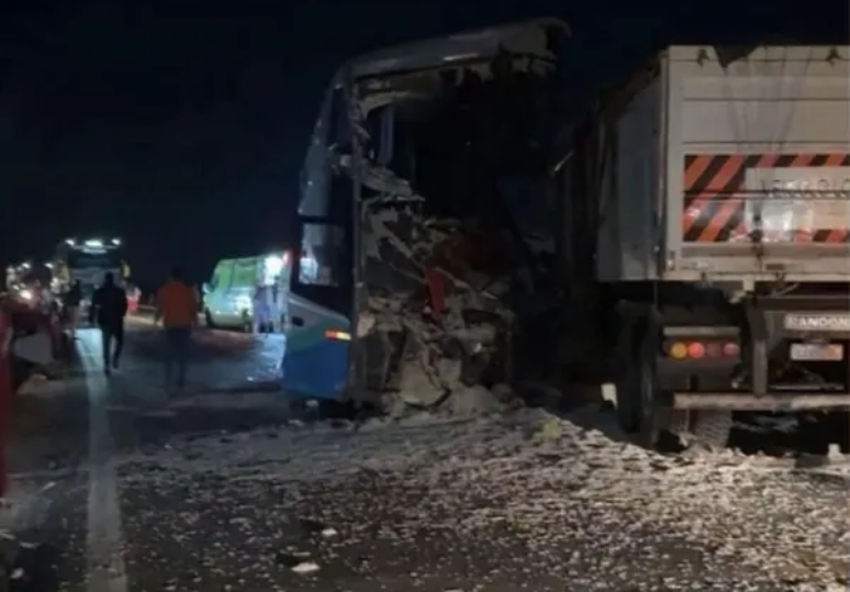 Acidente na BR-163 em Mato Grosso deixa 11 mortos e mais de 40 feridos