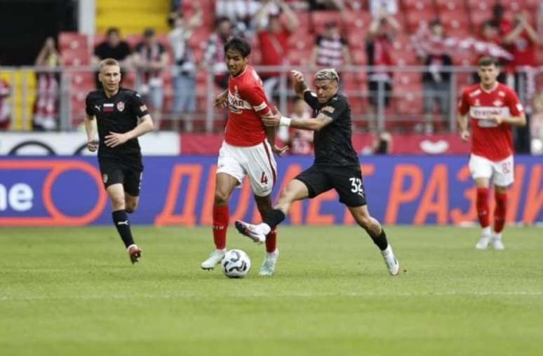 Santos encaminha contratação de zagueiro paraguaio