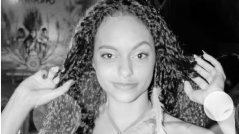 Morre aos 22 anos a passista Júlia Costa, da Dragões da Real; causa da morte é revelada