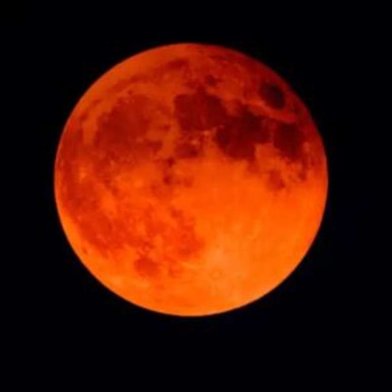 Lua de Sangue: Eclipse lunar total mais longo do ano ocorre neste ...