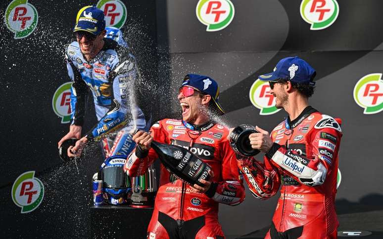 MotoGP: Marc Márquez pôs "fim" à lua de mel de Bagnaia com a Ducati