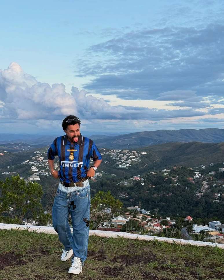 Yasmin Brunet é flagrada com milionário que já foi lavador de carros; saiba quem é