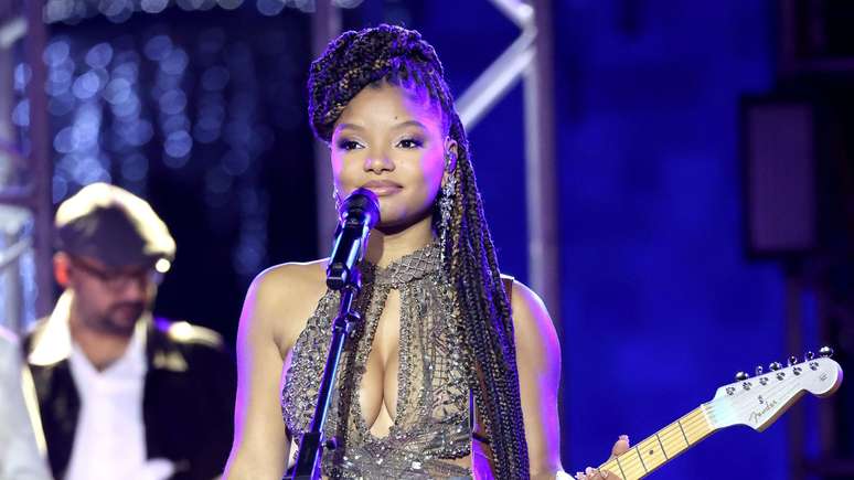 Halle Bailey finalmente está pronta para lançar seu álbum solo de estreia