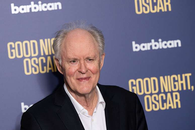 Novo visual de John Lithgow como Dumbledore é revelado