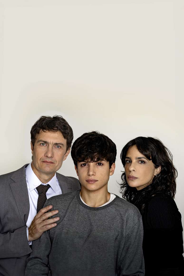 Peça de dramaturgo premiado ganha montagem com Maria Ribeiro e Gabriel ...