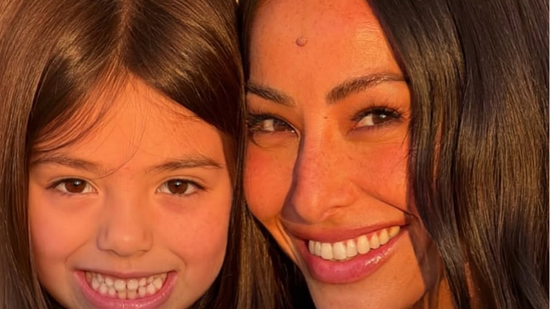 Filha de Sabrina Sato encanta a web com áudio cobrando a mãe: 'Não ...