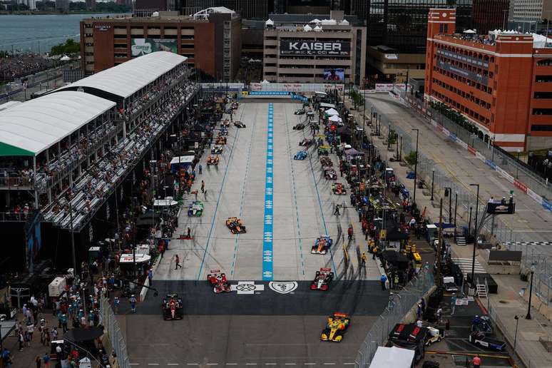 Indy: Como funciona o curioso pit lane dividido em Detroit