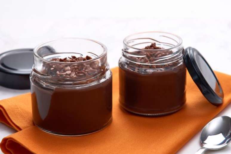 Fiz brigadeiro de colher sem leite condensado e o resultado ficou ...