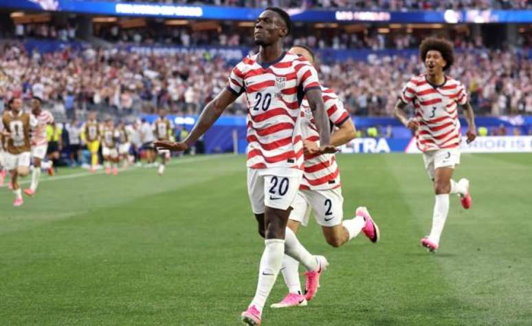 Estados Unidos goleiam na estreia da Copa do Mundo e Paraguai segue com ...