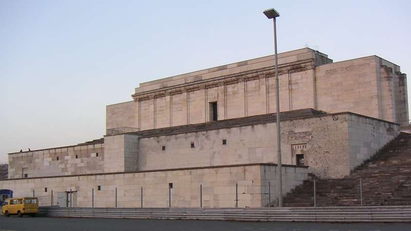 Monumento nazista ganhará restauração de R$ 200 mi; saiba mais