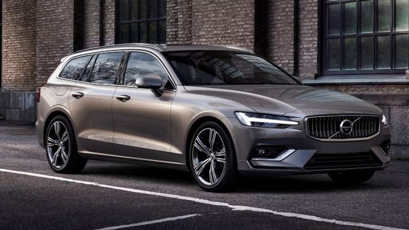 Perua de luxo: Volvo V60 Momentum T5