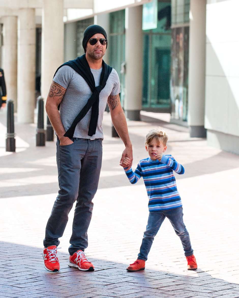 Os Gemeos Ricky Martin