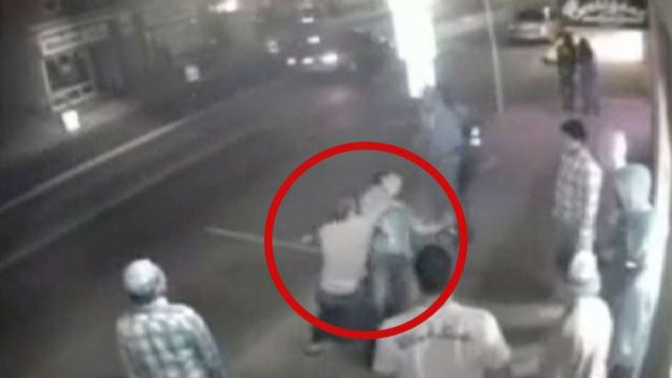 Após briga, jovem leva soco no rosto e desmaia